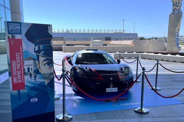 La Maserati del Nucleo Radiomobile dei Carabinieri di Roma in mostra ...