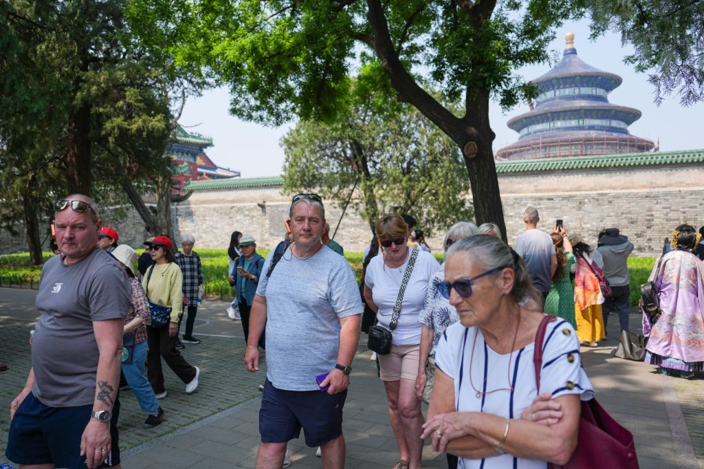Cina: ingressi e uscite di cittadini stranieri in aumento a Pechino (3 ...